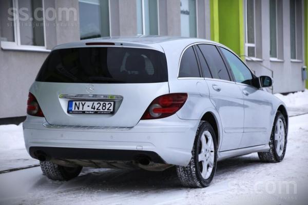 Pelēks Mercedes-Benz R 320 2009 Rīga, ar dzinēja tilpumu 3.00 L un nobraukumu 378 tūkst. km par 3995 €, foto 6 vietnē AUTOMOTO.COM.LV