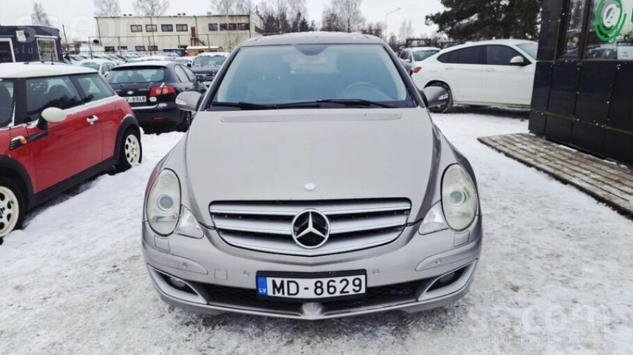 Mercedes-Benz R 320 2006 Rīga, ar dzinēja tilpumu 3.00 L un nobraukumu 403 tūkst. km par 2900 €, foto 21 vietnē AUTOMOTO.COM.LV