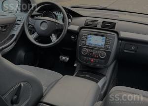Mercedes-Benz R 320 2007 in Riga, with an engine capacity of 3.00 L and mileage of 349 thousand km for 4990 €, photo 16 on AUTOMOTO.COM.LV