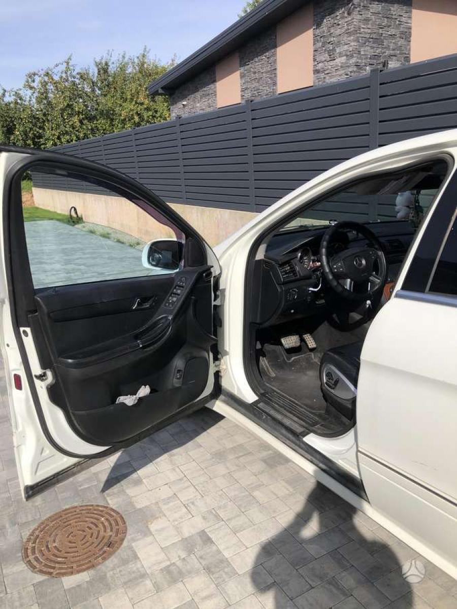 Balts Mercedes-Benz R 320 2008 Viļņa, ar dzinēja tilpumu 3.00 L un nobraukumu 362 tūkst. km par 4200 €, foto 7 vietnē AUTOMOTO.COM.LV