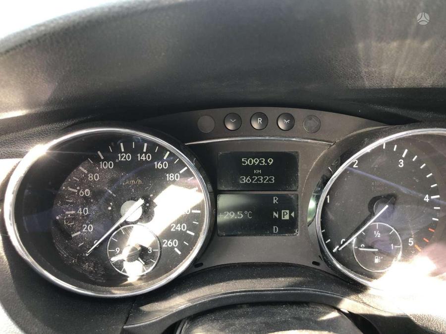 Balts Mercedes-Benz R 320 2008 Viļņa, ar dzinēja tilpumu 3.00 L un nobraukumu 362 tūkst. km par 4200 €, foto 12 vietnē AUTOMOTO.COM.LV