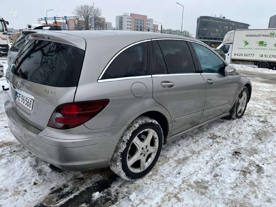 Dzeltens Mercedes-Benz R 320 2006 Kauņa, ar dzinēja tilpumu 3.00 L un nobraukumu 320 tūkst. km par 3100 €, foto 1 vietnē AUTOMOTO.COM.LV