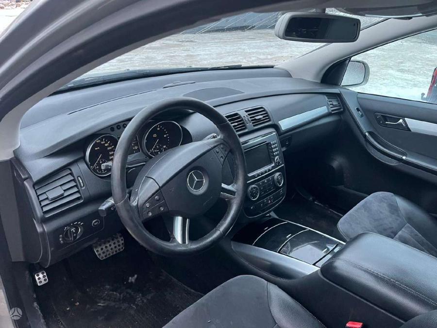 Dzeltens Mercedes-Benz R 320 2006 Kauņa, ar dzinēja tilpumu 3.00 L un nobraukumu 320 tūkst. km par 3100 €, foto 5 vietnē AUTOMOTO.COM.LV