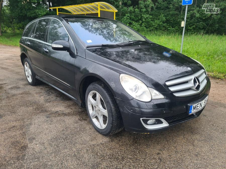 Melns Mercedes-Benz R 350 2007 Klaipėda, ar dzinēja tilpumu 3.50 L un nobraukumu 382 tūkst. km par 2000 €, foto 5 vietnē AUTOMOTO.COM.LV