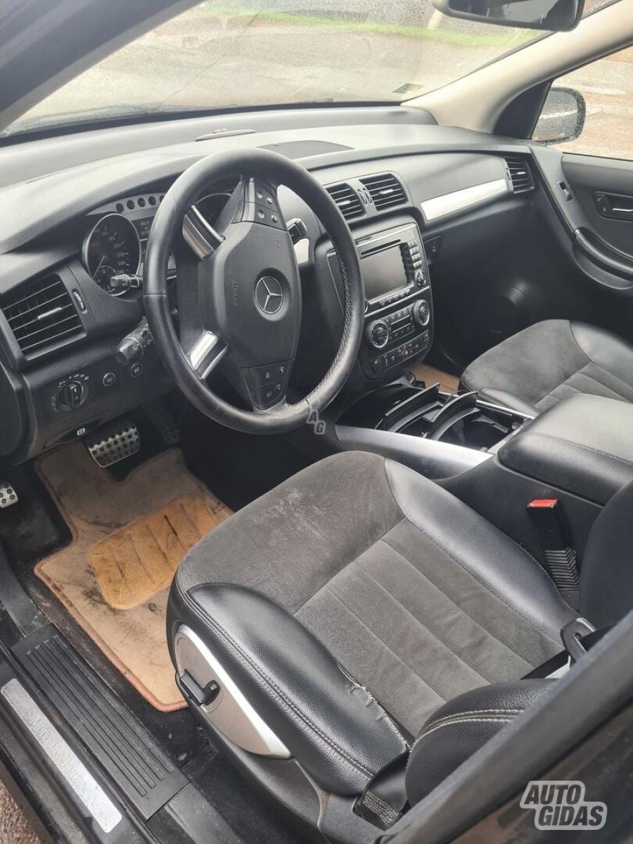 Melns Mercedes-Benz R 350 2007 Klaipėda, ar dzinēja tilpumu 3.50 L un nobraukumu 382 tūkst. km par 2000 €, foto 6 vietnē AUTOMOTO.COM.LV