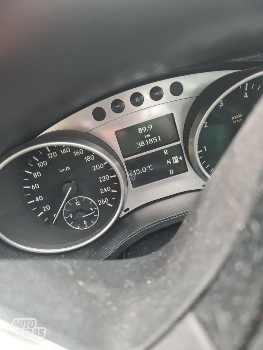 Melns Mercedes-Benz R 350 2007 Klaipėda, ar dzinēja tilpumu 3.50 L un nobraukumu 382 tūkst. km par 2000 €, foto 10 vietnē AUTOMOTO.COM.LV