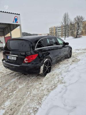 Black Mercedes-Benz R 350 2008 in Ignalina, with an engine capacity of 3.50 L and mileage of 220 thousand km for 3650 €, photo 6 on AUTOMOTO.COM.LV