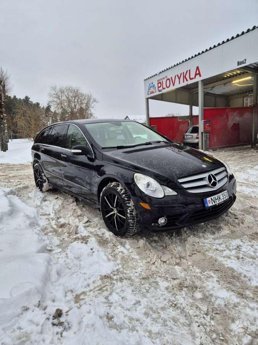 Black Mercedes-Benz R 350 2008 in Ignalina, with an engine capacity of 3.50 L and mileage of 220 thousand km for 3650 €, photo 8 on AUTOMOTO.COM.LV