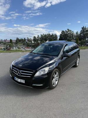 Black Mercedes-Benz R 350 2010 in Kaunas, with an engine capacity of 3.00 L and mileage of 330 thousand km for 6300 €, photo 4 on AUTOMOTO.COM.LV
