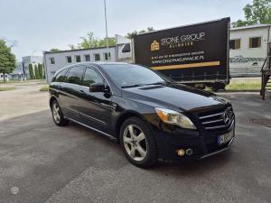 Black Mercedes-Benz R 350 2011 in Silute, with an engine capacity of 3.00 L and mileage of 227 thousand km for 7900 €, photo 4 on AUTOMOTO.COM.LV