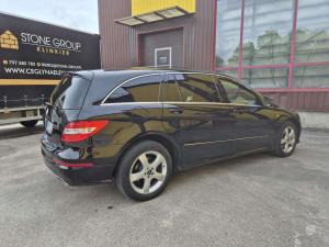 Black Mercedes-Benz R 350 2011 in Silute, with an engine capacity of 3.00 L and mileage of 227 thousand km for 7900 €, photo 5 on AUTOMOTO.COM.LV