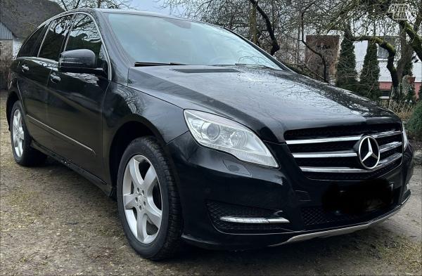 Black Mercedes-Benz R 350 2012 in Siauliai, with an engine capacity of 3.00 L and mileage of 140 thousand km for 11700 €, photo 1 on AUTOMOTO.COM.LV