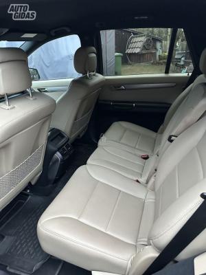 Melns Mercedes-Benz R 350 2012 Šauļi, ar dzinēja tilpumu 3.00 L un nobraukumu 140 tūkst. km par 11700 €, foto 14 vietnē AUTOMOTO.COM.LV