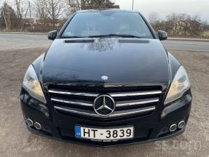 Black Mercedes-Benz R 350 2010 in Riga, with an engine capacity of 3.00 L and mileage of 0 thousand km for 8490 €, photo 8 on AUTOMOTO.COM.LV