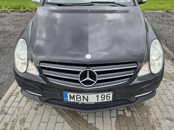 Melns Mercedes-Benz R 350 2011 Viļņa, ar dzinēja tilpumu 2.99 L un nobraukumu 349 tūkst. km par 6500 €, foto 4 vietnē AUTOMOTO.COM.LV