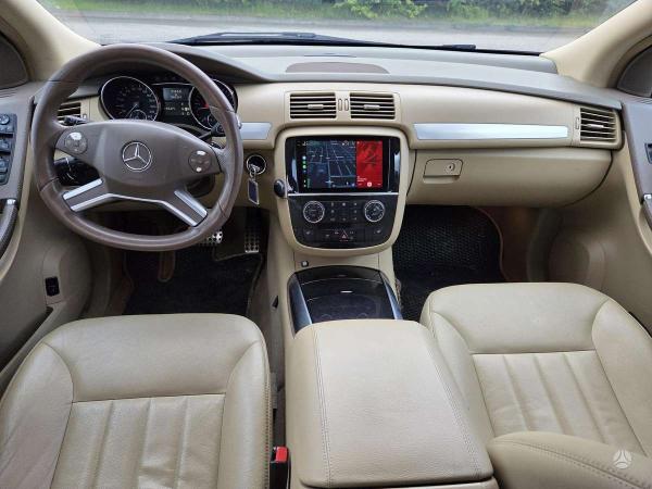 Melns Mercedes-Benz R 350 2011 Viļņa, ar dzinēja tilpumu 2.99 L un nobraukumu 349 tūkst. km par 6500 €, foto 7 vietnē AUTOMOTO.COM.LV