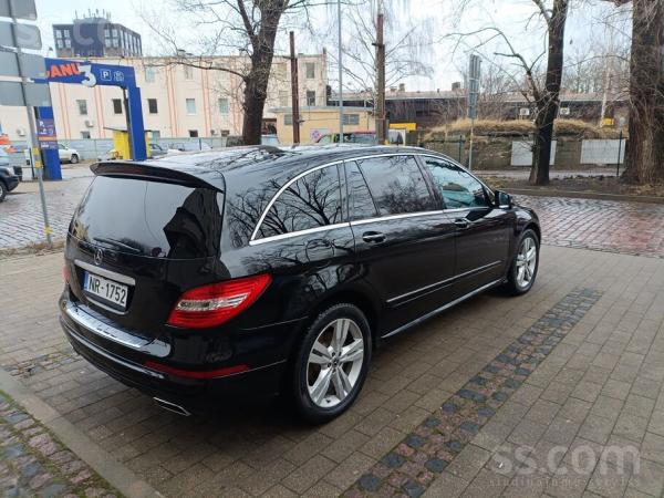 Melns Mercedes-Benz R 350 2012 Rīga, ar dzinēja tilpumu 3.00 L un nobraukumu 314 tūkst. km par 9500 €, foto 3 vietnē AUTOMOTO.COM.LV