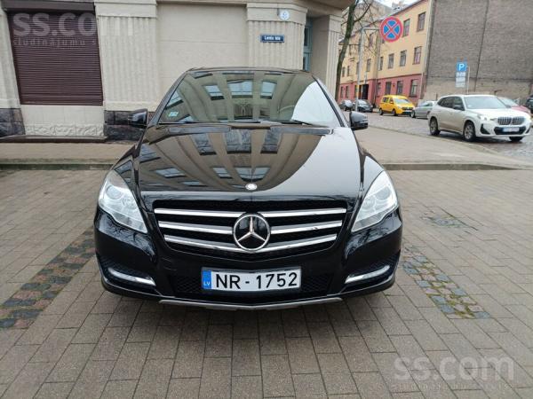 Melns Mercedes-Benz R 350 2012 Rīga, ar dzinēja tilpumu 3.00 L un nobraukumu 314 tūkst. km par 9500 €, foto 7 vietnē AUTOMOTO.COM.LV