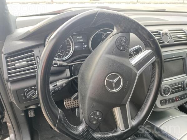 Melns Mercedes-Benz R 350 2012 Rīga, ar dzinēja tilpumu 3.00 L un nobraukumu 314 tūkst. km par 9500 €, foto 8 vietnē AUTOMOTO.COM.LV