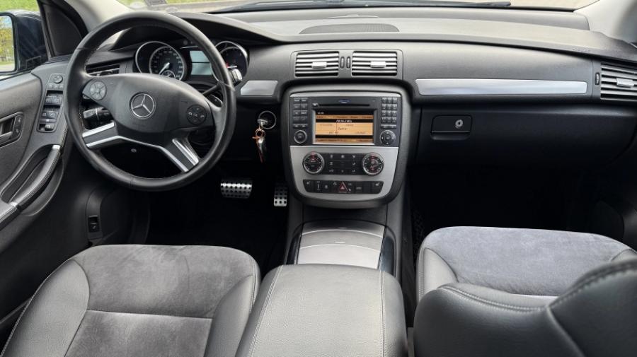 Melns Mercedes-Benz R 350 2012 Rīga, ar dzinēja tilpumu 3.00 L un nobraukumu 250 tūkst. km par 9950 €, foto 7 vietnē AUTOMOTO.COM.LV