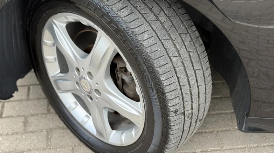 Melns Mercedes-Benz R 350 2012 Rīga, ar dzinēja tilpumu 3.00 L un nobraukumu 250 tūkst. km par 9950 €, foto 21 vietnē AUTOMOTO.COM.LV