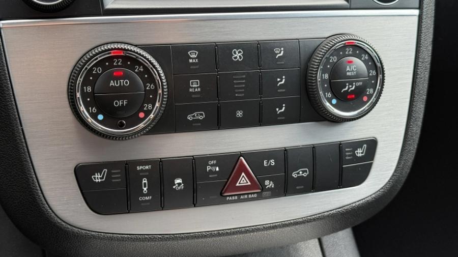Melns Mercedes-Benz R 350 2012 Rīga, ar dzinēja tilpumu 3.00 L un nobraukumu 250 tūkst. km par 9950 €, foto 24 vietnē AUTOMOTO.COM.LV