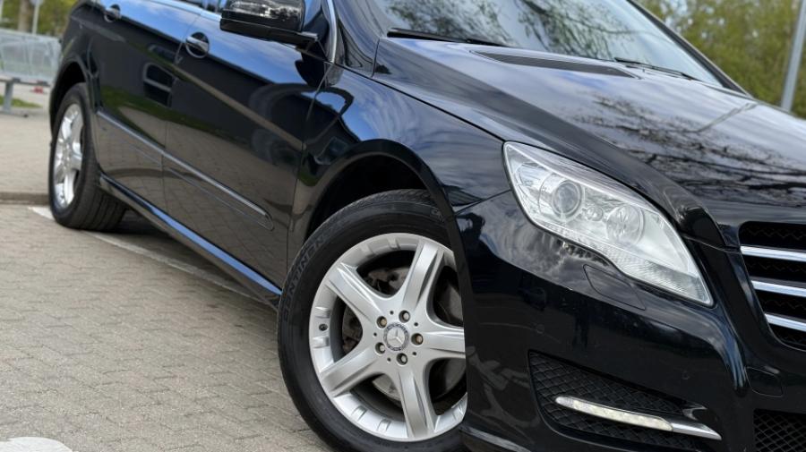 Melns Mercedes-Benz R 350 2012 Rīga, ar dzinēja tilpumu 3.00 L un nobraukumu 250 tūkst. km par 9950 €, foto 29 vietnē AUTOMOTO.COM.LV