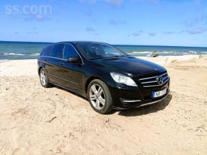 Black Mercedes-Benz R 350 2012 in Riga, with an engine capacity of 3.00 L and mileage of 316 thousand km for 8500 €, photo 4 on AUTOMOTO.COM.LV