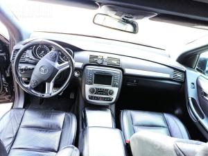 Black Mercedes-Benz R 350 2012 in Riga, with an engine capacity of 3.00 L and mileage of 316 thousand km for 8500 €, photo 9 on AUTOMOTO.COM.LV