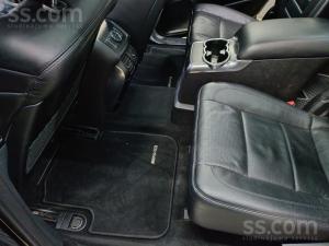 Black Mercedes-Benz R 350 2012 in Riga, with an engine capacity of 3.00 L and mileage of 316 thousand km for 8500 €, photo 13 on AUTOMOTO.COM.LV