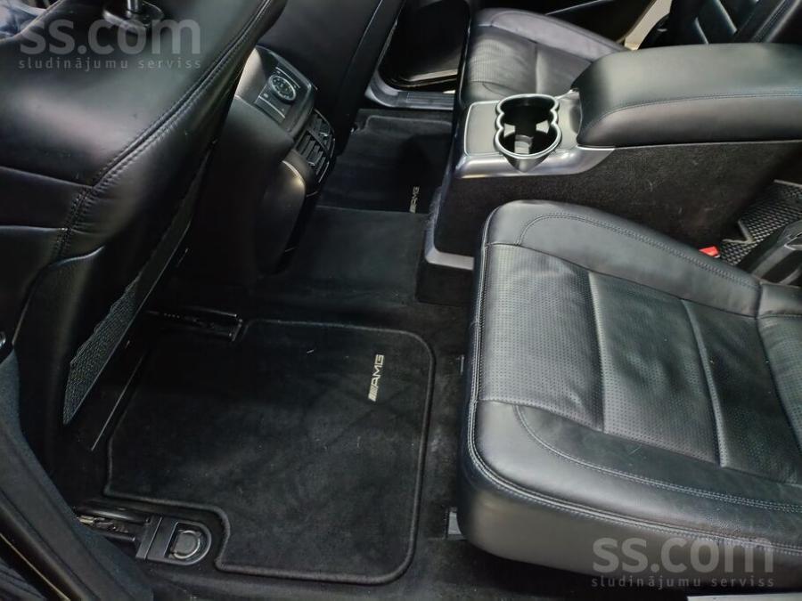 Black Mercedes-Benz R 350 2012 in Riga, with an engine capacity of 3.00 L and mileage of 316 thousand km for 8500 €, photo 13 on AUTOMOTO.COM.LV