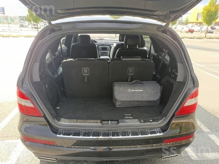 Black Mercedes-Benz R 350 2012 in Riga, with an engine capacity of 3.00 L and mileage of 316 thousand km for 8500 €, photo 18 on AUTOMOTO.COM.LV