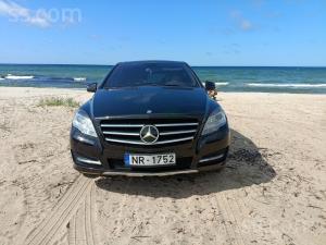 Black Mercedes-Benz R 350 2012 in Riga, with an engine capacity of 3.00 L and mileage of 316 thousand km for 8500 €, photo 20 on AUTOMOTO.COM.LV