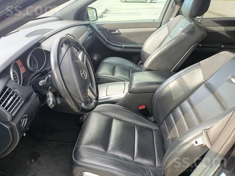 Black Mercedes-Benz R 350 2012 in Riga, with an engine capacity of 3.00 L and mileage of 316 thousand km for 8500 €, photo 21 on AUTOMOTO.COM.LV