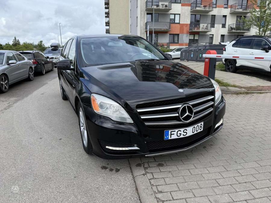 Melns Mercedes-Benz R 350 2012 Viļņa, ar dzinēja tilpumu 2.99 L un nobraukumu 277 tūkst. km par 4200 €, foto 5 vietnē AUTOMOTO.COM.LV