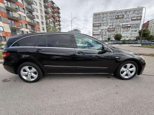 Melns Mercedes-Benz R 350 2012 Viļņa, ar dzinēja tilpumu 2.99 L un nobraukumu 277 tūkst. km par 4200 €, foto 7 vietnē AUTOMOTO.COM.LV