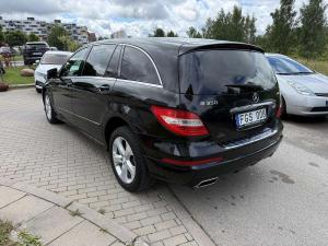 Melns Mercedes-Benz R 350 2012 Viļņa, ar dzinēja tilpumu 2.99 L un nobraukumu 277 tūkst. km par 4200 €, foto 8 vietnē AUTOMOTO.COM.LV