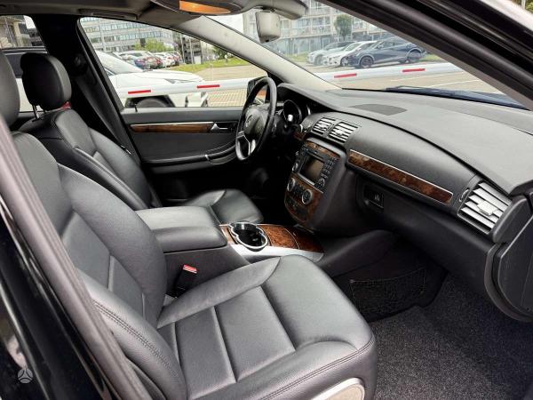 Melns Mercedes-Benz R 350 2012 Viļņa, ar dzinēja tilpumu 2.99 L un nobraukumu 277 tūkst. km par 4200 €, foto 9 vietnē AUTOMOTO.COM.LV
