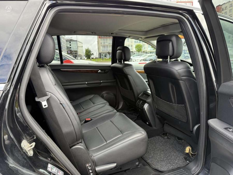Melns Mercedes-Benz R 350 2012 Viļņa, ar dzinēja tilpumu 2.99 L un nobraukumu 277 tūkst. km par 4200 €, foto 11 vietnē AUTOMOTO.COM.LV