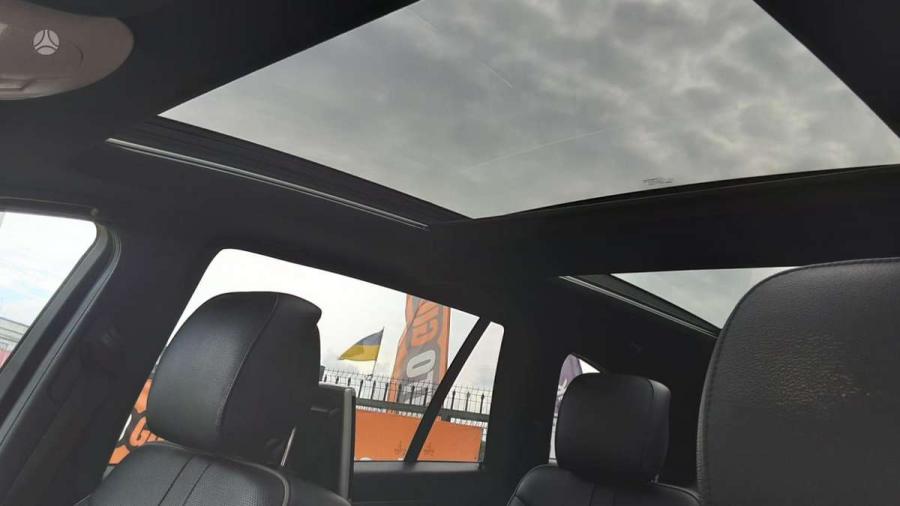 Black Mercedes-Benz R 350 2012 in Kaunas, with an engine capacity of 3.00 L and mileage of 249 thousand km for 10800 €, photo 20 on AUTOMOTO.COM.LV