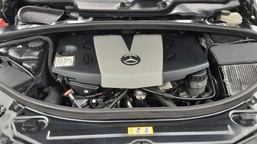 Black Mercedes-Benz R 350 2012 in Kaunas, with an engine capacity of 3.00 L and mileage of 249 thousand km for 10800 €, photo 26 on AUTOMOTO.COM.LV