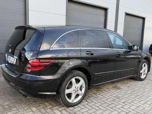 Black Mercedes-Benz R 350 2010 in Vilnius, with an engine capacity of 2.99 L and mileage of 214 thousand km for 2950 €, photo 9 on AUTOMOTO.COM.LV