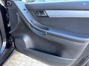 Black Mercedes-Benz R 350 2010 in Vilnius, with an engine capacity of 2.99 L and mileage of 214 thousand km for 2950 €, photo 17 on AUTOMOTO.COM.LV