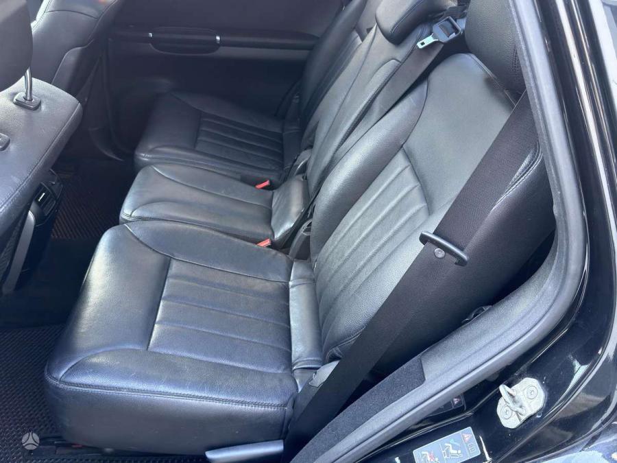 Black Mercedes-Benz R 350 2010 in Vilnius, with an engine capacity of 2.99 L and mileage of 214 thousand km for 2950 €, photo 28 on AUTOMOTO.COM.LV