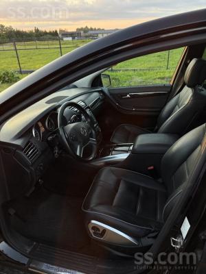 Melns Mercedes-Benz R 350 2012 Rīga, ar dzinēja tilpumu 3.00 L un nobraukumu 152 tūkst. km par 16000 €, foto 8 vietnē AUTOMOTO.COM.LV