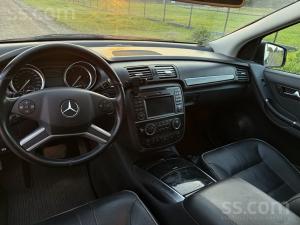 Melns Mercedes-Benz R 350 2012 Rīga, ar dzinēja tilpumu 3.00 L un nobraukumu 152 tūkst. km par 16000 €, foto 9 vietnē AUTOMOTO.COM.LV