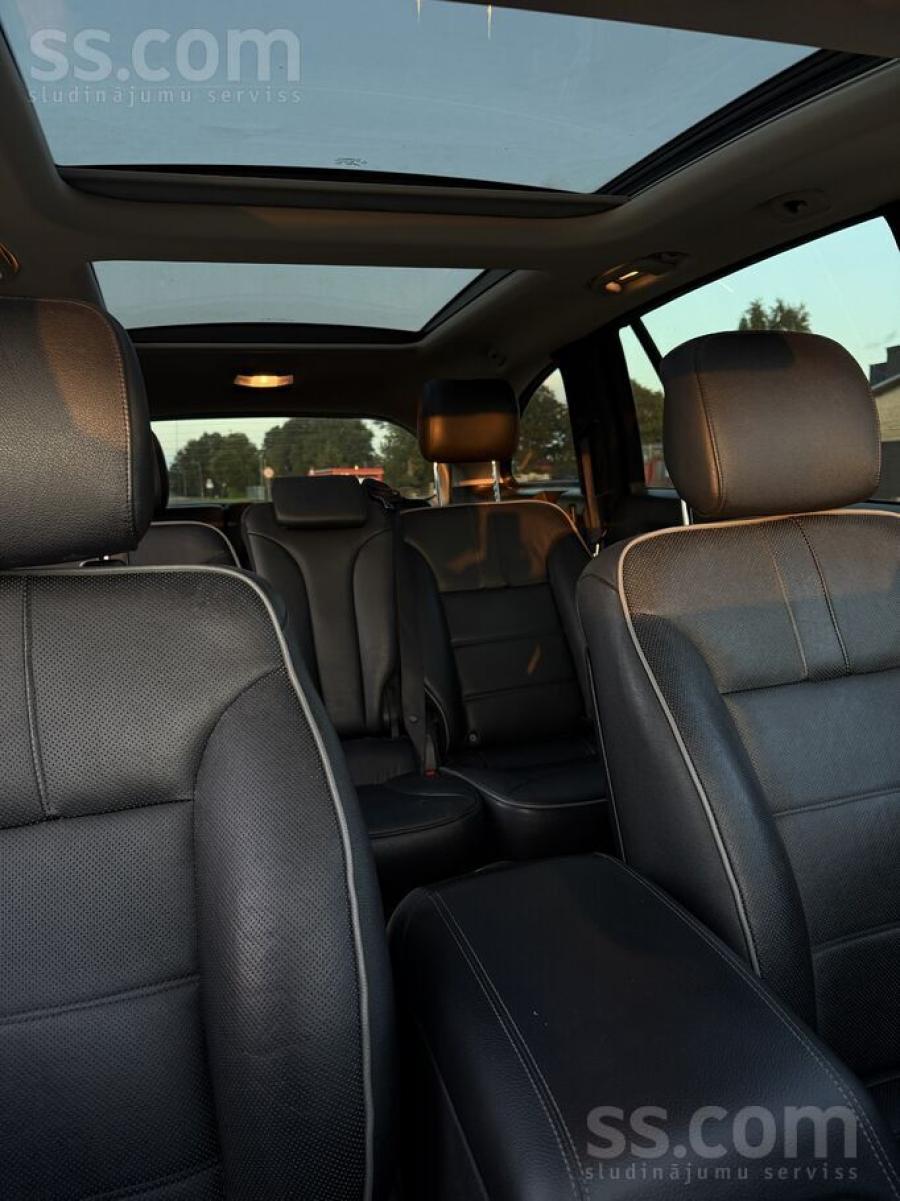 Melns Mercedes-Benz R 350 2012 Rīga, ar dzinēja tilpumu 3.00 L un nobraukumu 152 tūkst. km par 16000 €, foto 11 vietnē AUTOMOTO.COM.LV