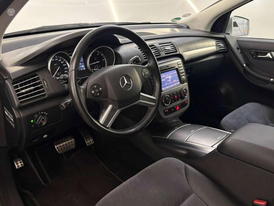 Pelēks Mercedes-Benz R 350 2010 Marijampole, ar dzinēja tilpumu 2.99 L un nobraukumu 186 tūkst. km par 9750 €, foto 3 vietnē AUTOMOTO.COM.LV