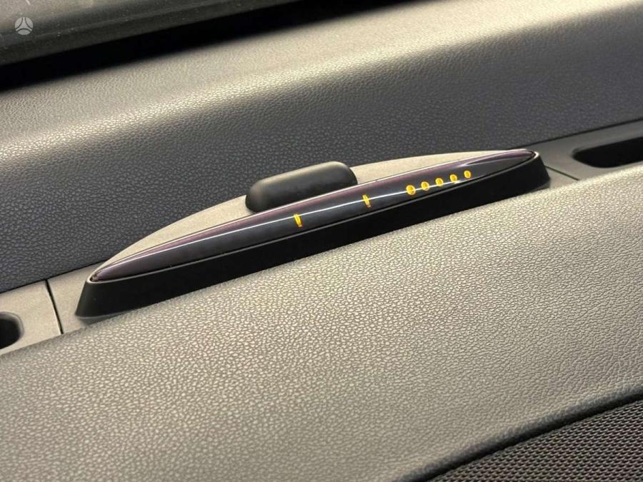 Pelēks Mercedes-Benz R 350 2010 Marijampole, ar dzinēja tilpumu 2.99 L un nobraukumu 186 tūkst. km par 9750 €, foto 9 vietnē AUTOMOTO.COM.LV
