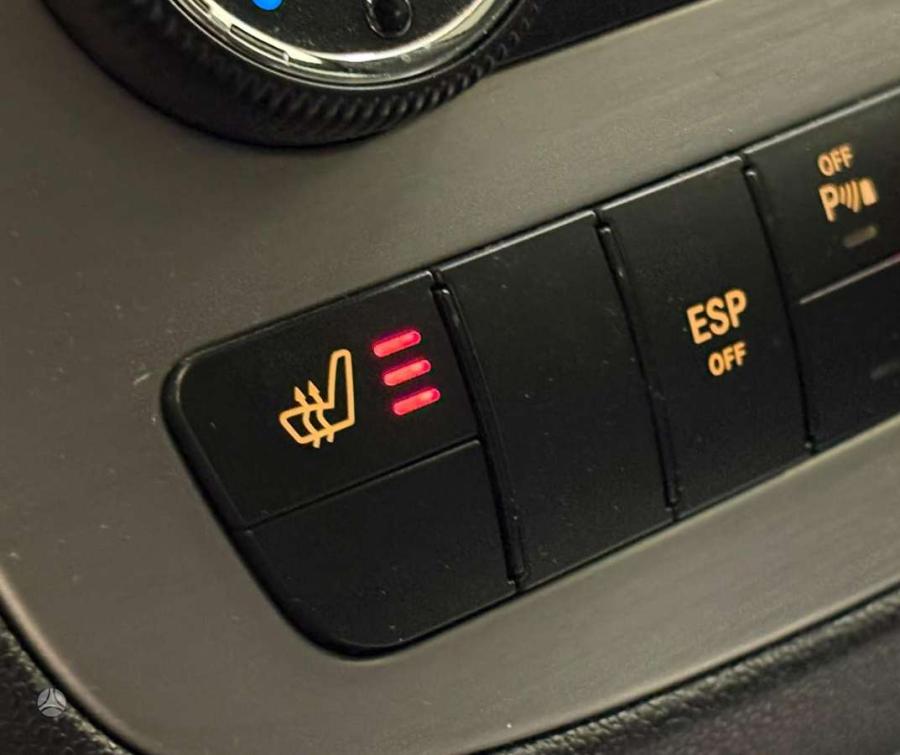 Pelēks Mercedes-Benz R 350 2010 Marijampole, ar dzinēja tilpumu 2.99 L un nobraukumu 186 tūkst. km par 9750 €, foto 15 vietnē AUTOMOTO.COM.LV